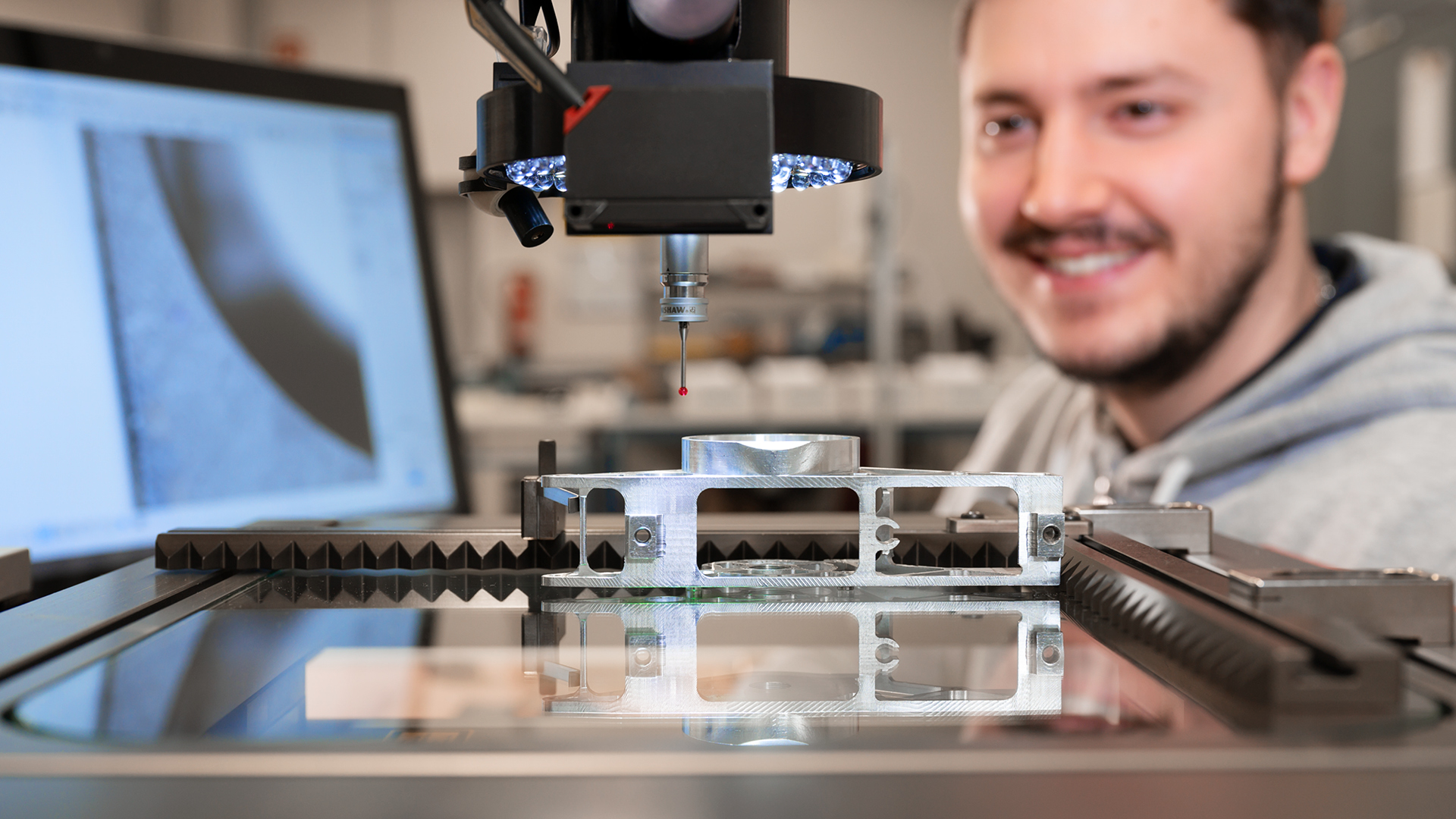 Non-contact measurement. Profile scanning of unknown contours - Dr ...