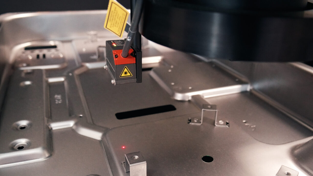 Non-contact measurement. Profile scanning of unknown contours - Dr ...